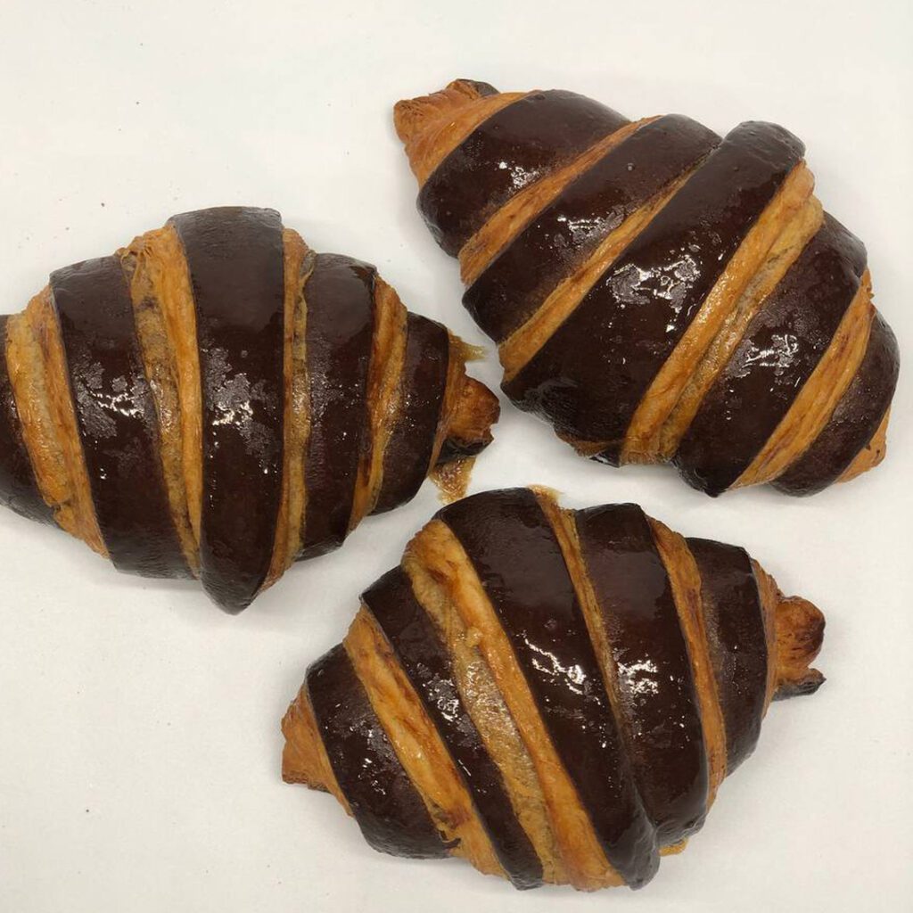 Zaatar Butter Croissant medium size (45 gram) - Munich Finest Bakery